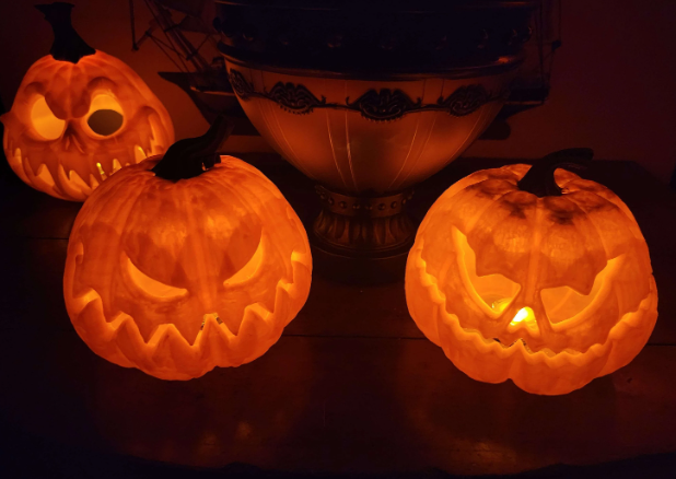 Halloween Pumpkin Lights, Jack-O-Lanterns, E12 Lights – Zeus Print Shop